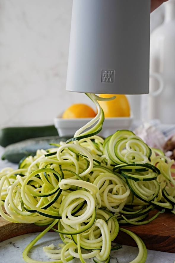 Easy Zoodle Pasta and Garlic Shrimp with ZWILLING Z-Cut Gadgets ...